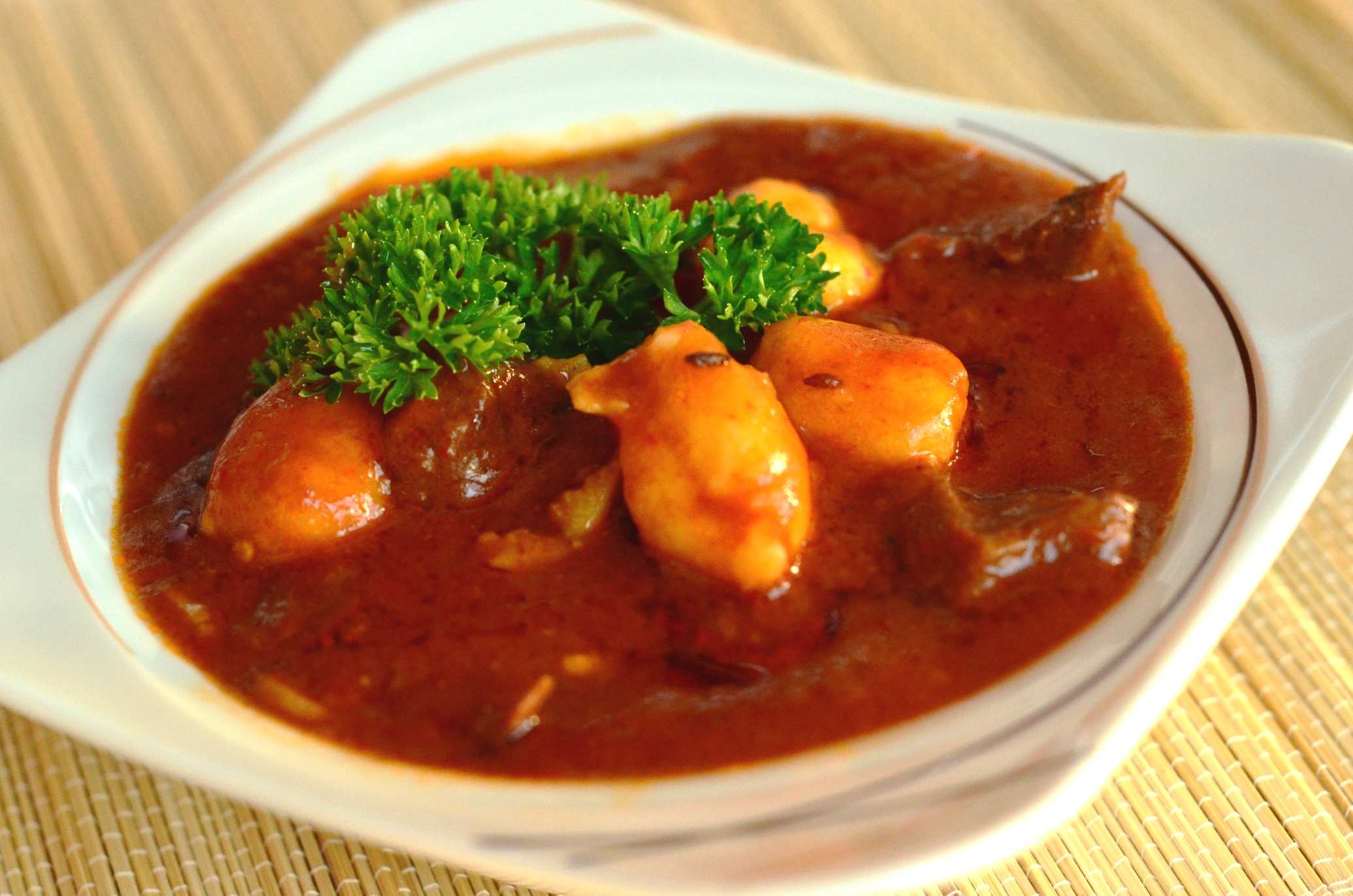 gulas | walk with the wok