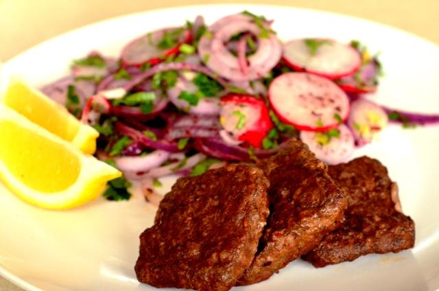 chiftele libaneze - kofta bil laban | walk with the wok