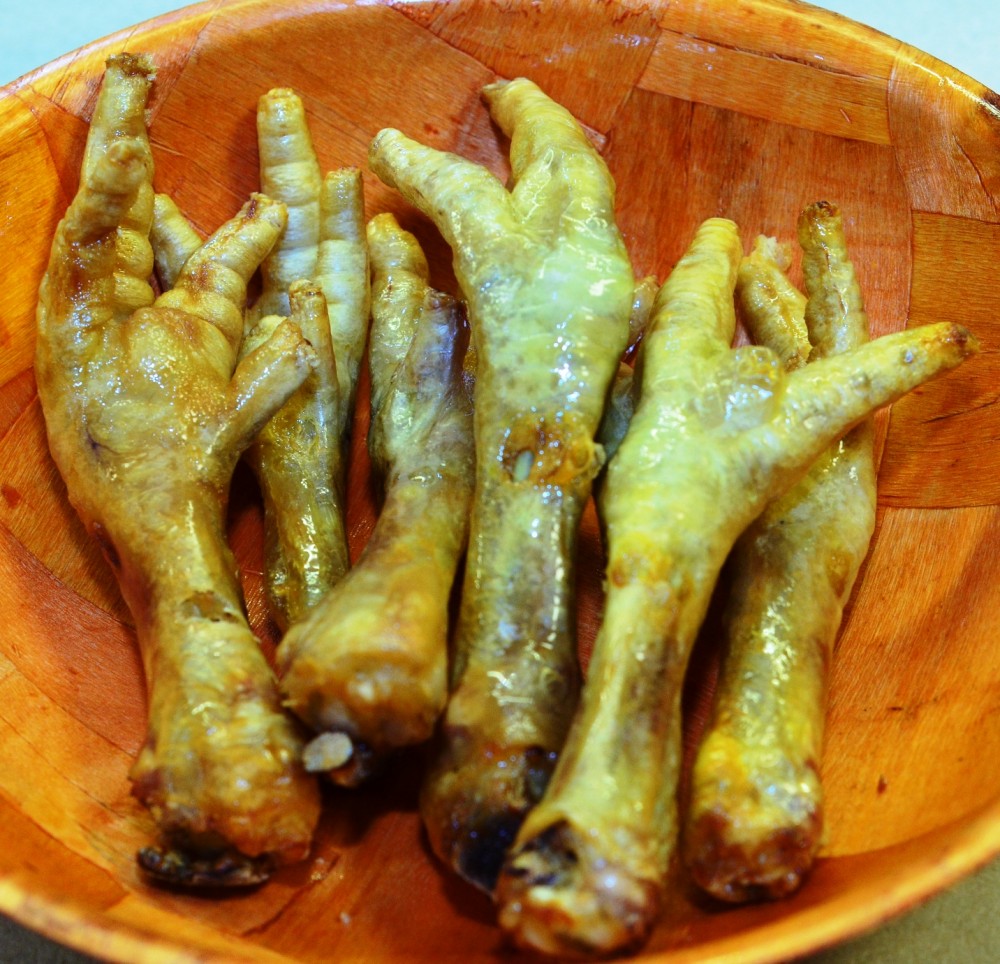 adidasi de pui. De curiozitate | walk with the wok